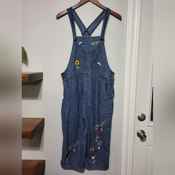 Agapo | Jeans | Vintage Agapo Cropped Denim Bib Floral Embroidered ...